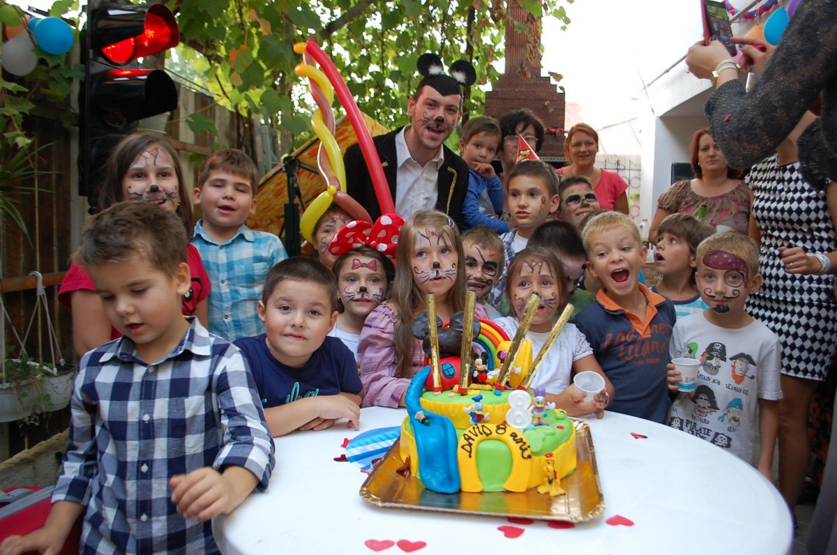 Autismul și prietenii. „Nu mă sperie autismul lui David, pe mine mama m ...